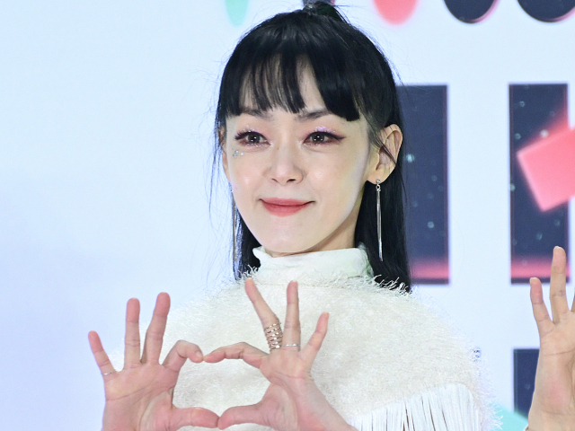 자우림 김윤아, "개념 없는 연예인" 비판에 결국 공식입장 내놨다