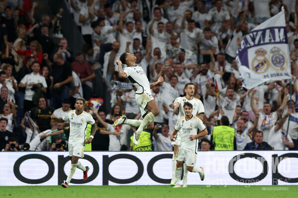 정말 잘한다...등번호 5번 '지단 후계자' 벨링엄, 레알 '최연소' UCL 극장골 폭발! 리그에서는 득점 선두