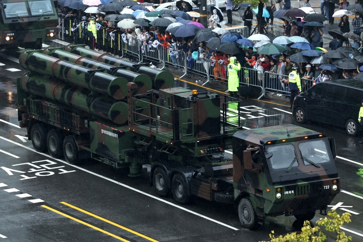 軍, '고위력 현무미사일·L-SAM' 신무기 첫 공개