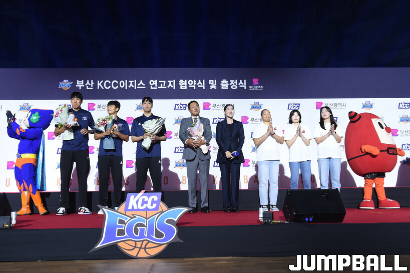 부산 농구 남매 KCC-BNK 홈 코트 사직체육관은 공사 중