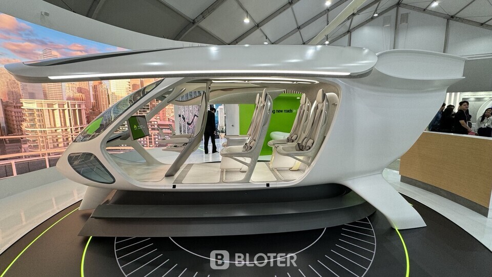 미리 본 서울 ADEX 2023, 'EV9 군용차서 무인기까지' 첨단기술 총집합 [현장+] | 블로터