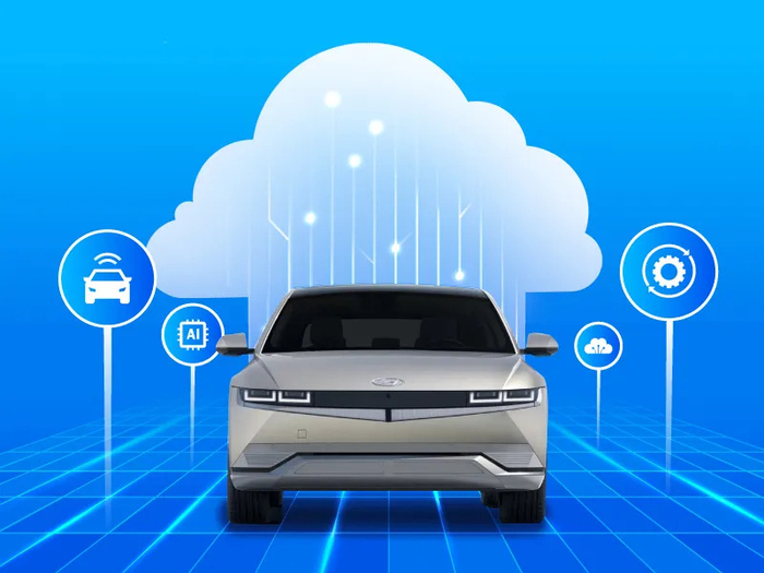 [모빌리티 빅뱅]〈3〉바퀴 달린 컴퓨터 'SDV'…車 자체 OS 개발 특명