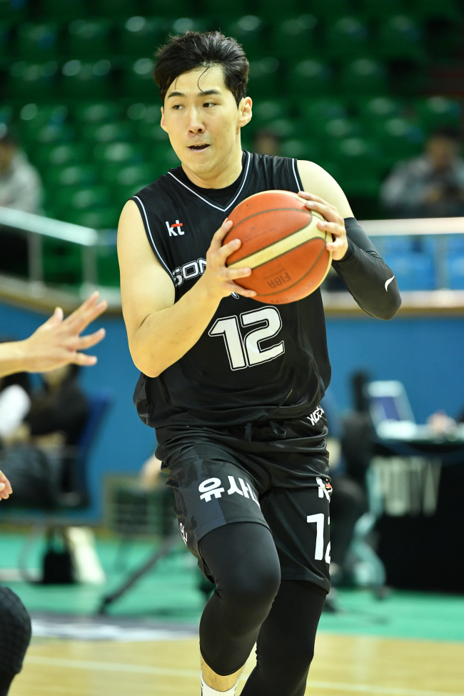 KT 신인 문정현 “하루 1000번 슈팅 연습”