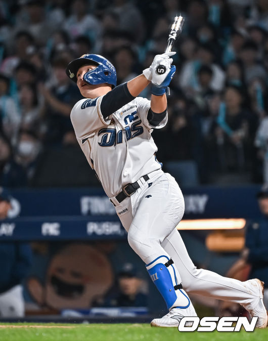 서호철 그랜드슬램-김형준 솔로포, 백투백 홈런으로 NC 분위기 반전...0-3→5-3, 곽빈 강판 [WC1]