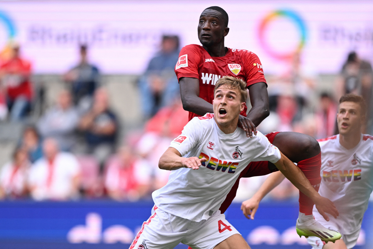 EPL 1위 토트넘, '8G-14골' 케인 뛰어넘은 분데스리가 ST 충격 급습, 바이아웃 290억 '초저가'