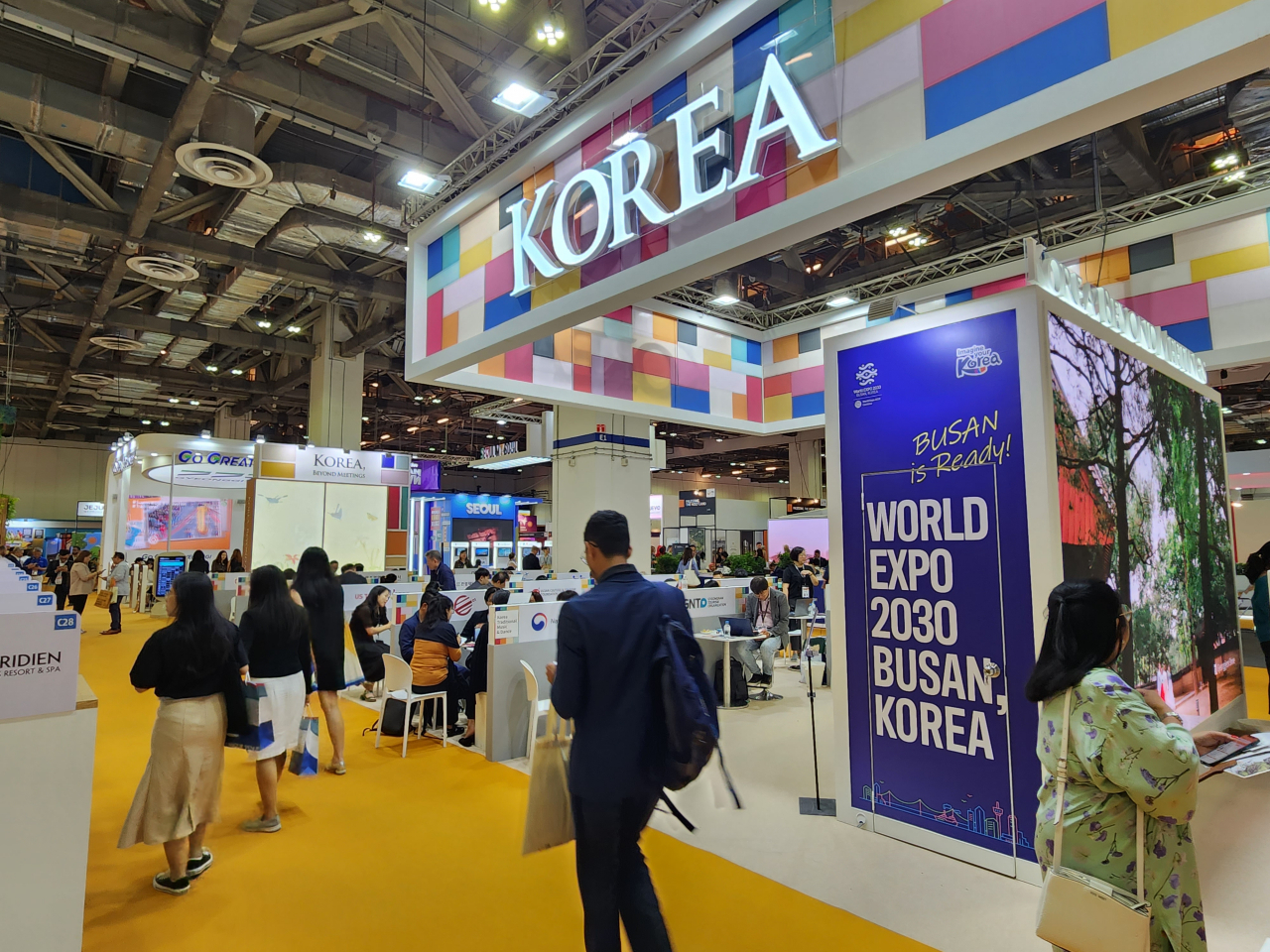 트립닷컴 후원 ITB서 부산은 EXPO, 경주는 APEC 유치전