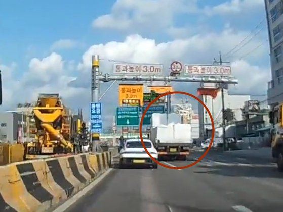 높이 ‘3m 제한’에도…3.9m 트럭 지하도 밀고 들어가 시설 줄줄이 파손