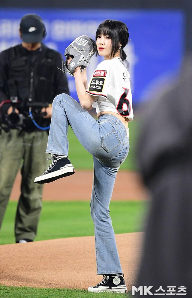 유주 ‘PO 2차전, 힘찬 와인드업’ [MK포토]