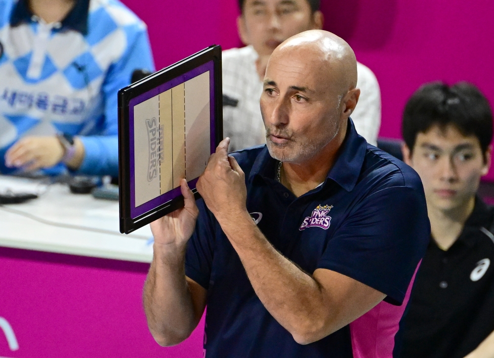 '옐레나+김연경 36득점 합작' 흥국생명, IBK기업은행 3-1 제압하고 선두 수성 [삼산:스코어]