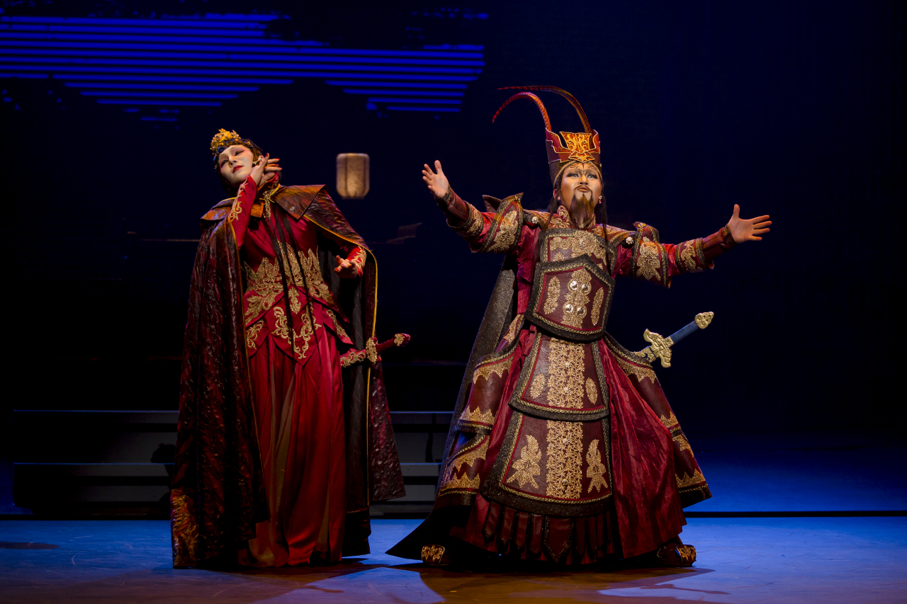 [Herald Interview] Korean 'changgeuk' meets Peking opera