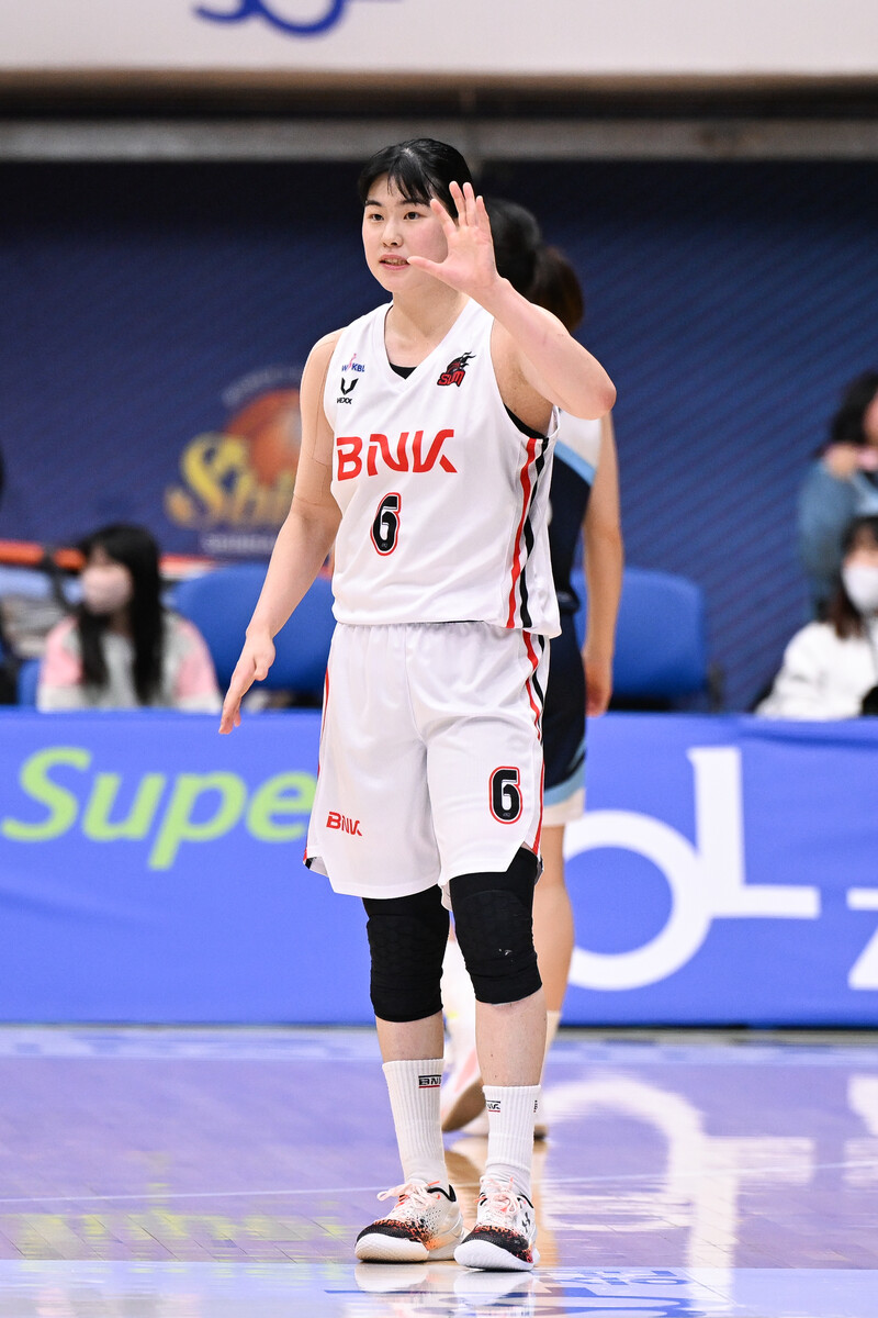[게임 리포트] 이소희의 3점과 어시스트, BNK가 필요할 때 나왔다