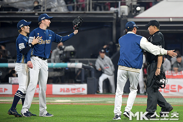 11월 13일 인간이 하는 마지막 KBO 스트라이크 콜 될까? “ABS 볼 판정 좌·우가 약간 좁다고…”