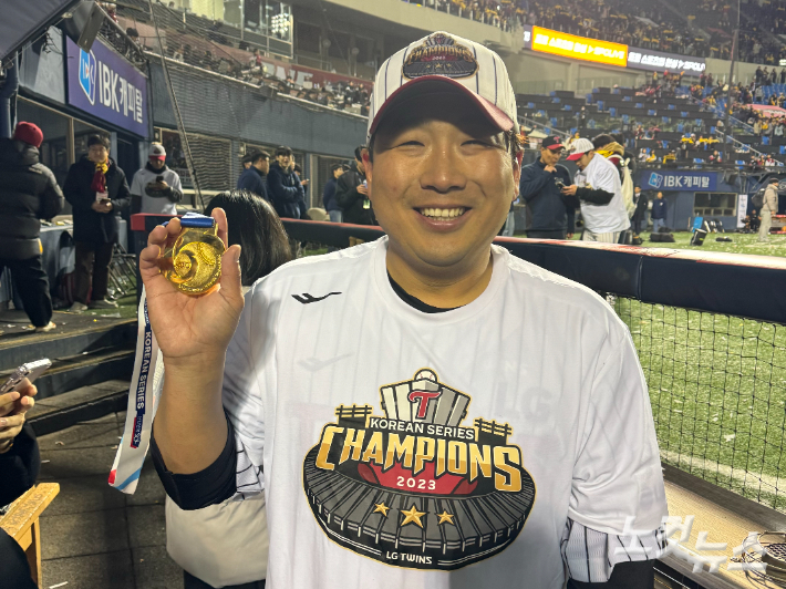 '통신 3사 모두 우승' LG 허도환의 성공적인 번호 이동