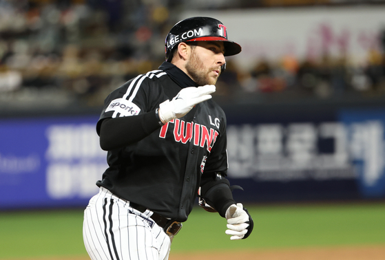 LG Twins re-sign Austin Dean on one-year, $1.3-million contract