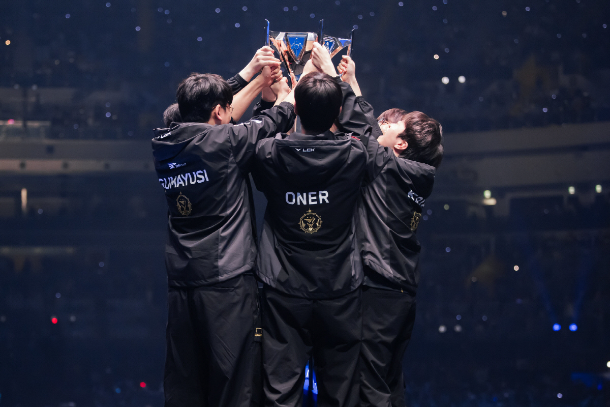 [롤드컵] 한국의 T1, 중국의 웨이보를 3대0으로 꺾으며 역대 4번째 롤드컵 제패