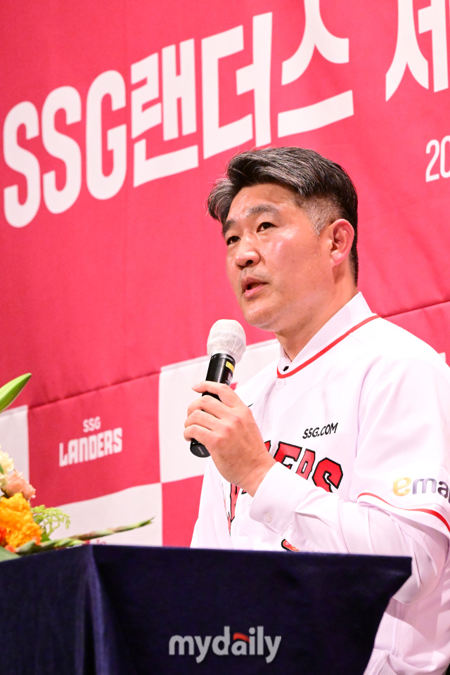[MD포토] SSG 이숭용 감독 "인천을 제2의 고향이라고 생각한다"