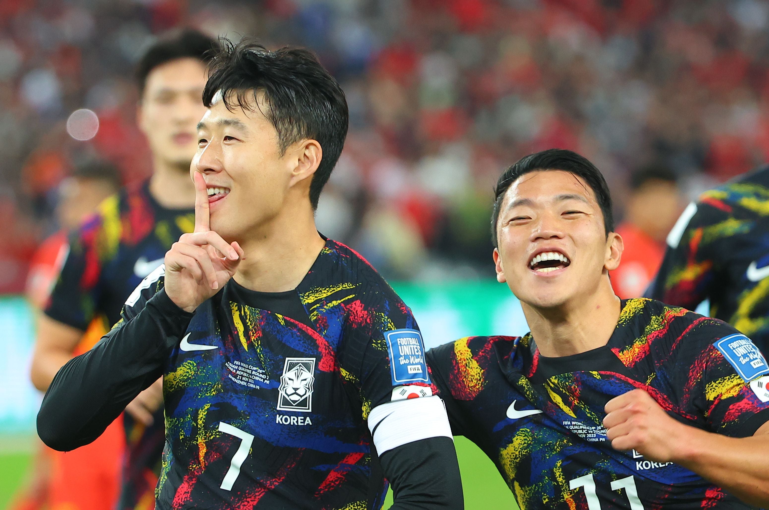 중국 관중 손흥민·이강인에 레이저 쏘며 야유 비매너 응원 눈살