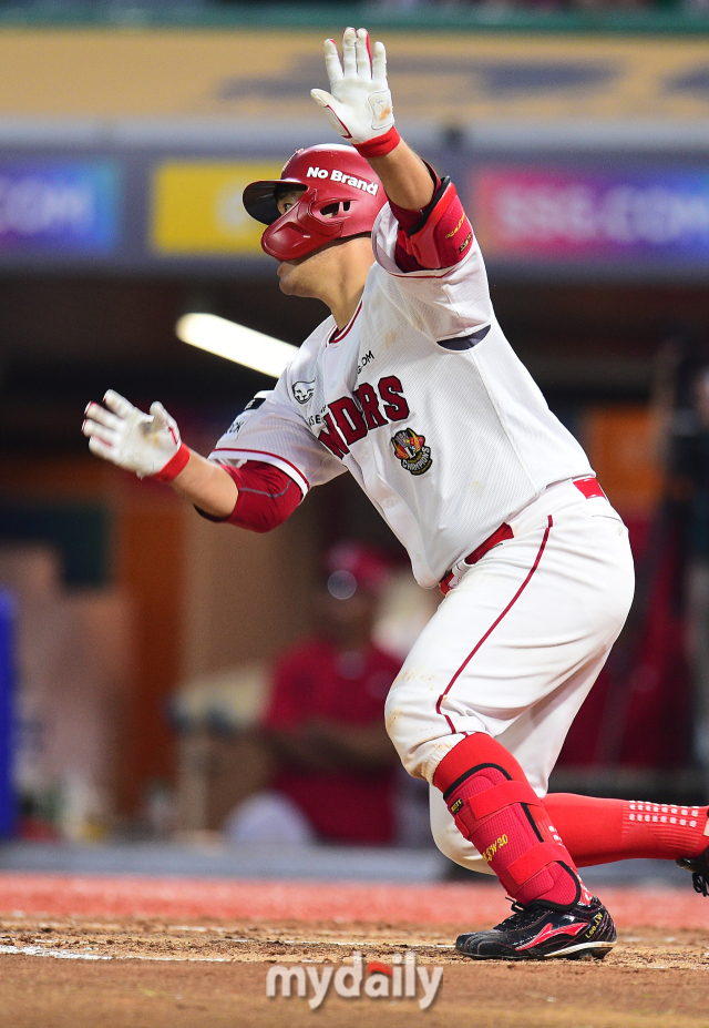 '본인이 방출 요청' 이재원, 17년 동안 정든 SSG와 이별…임준섭·김주한·양선률도 방출, 서동민은 은퇴 선언 [공식발표]