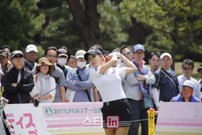 안신애, 이틀 연속 언더파..JLPGA 복귀 '청신호'