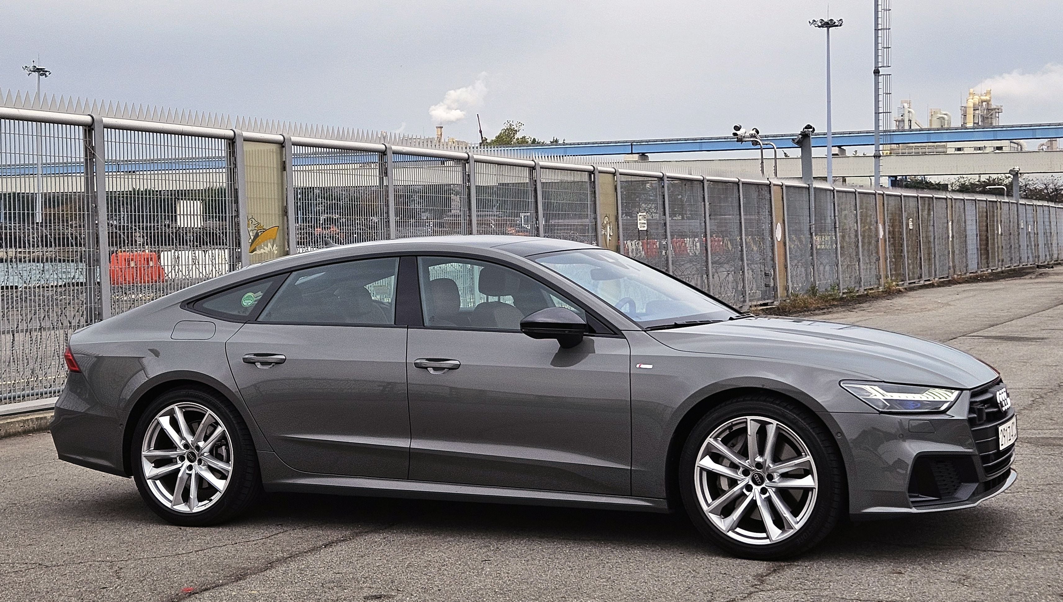 [시승기] 디자인·연비·성능 다 갖춘 아우디 A7 PHEV