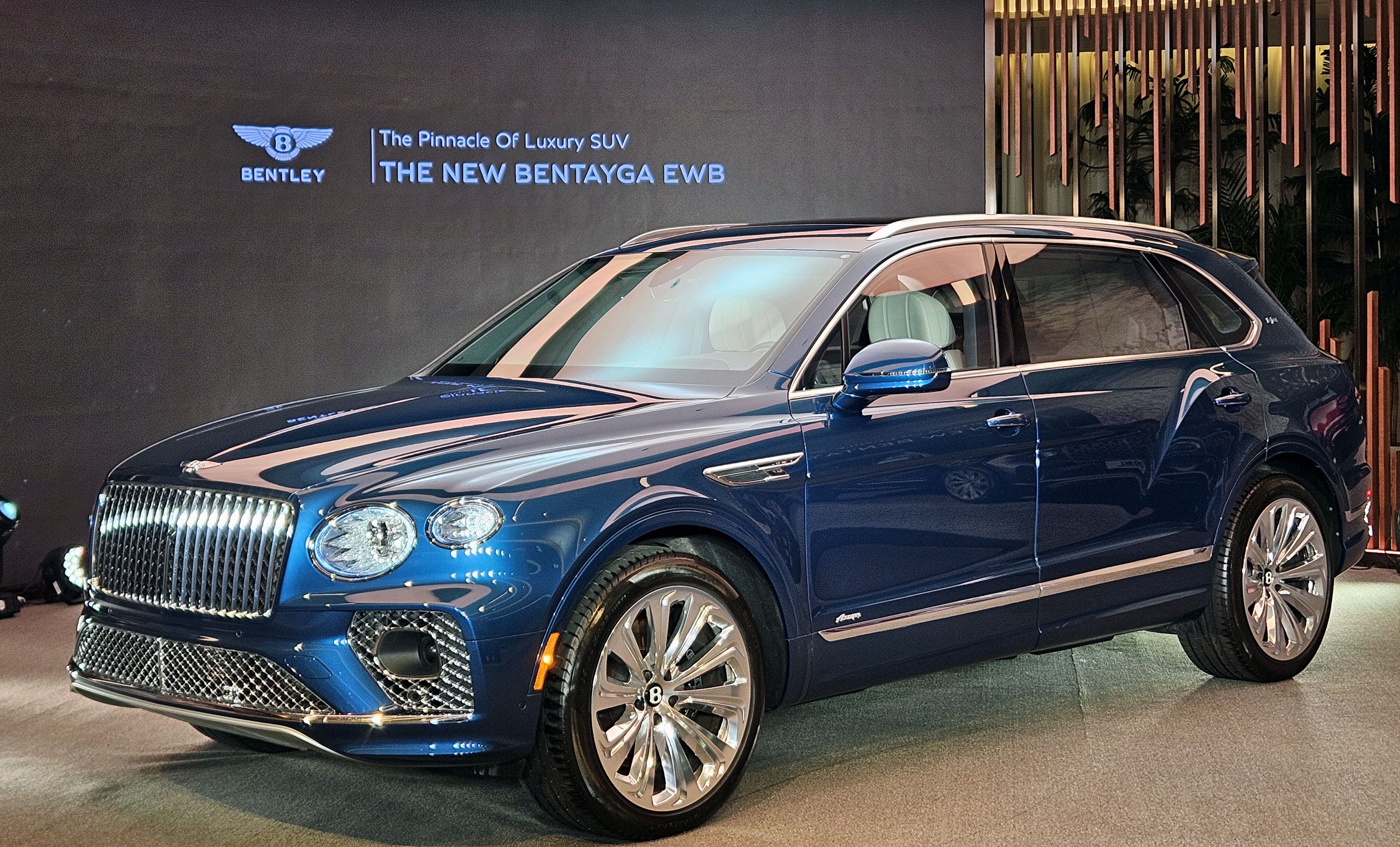 벤틀리 벤테이가 EWB 국내 출시… “최고급 전용기 같은 뒷좌석”