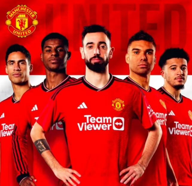 '방출 후보가 달력 모델?' 맨유, 구단 1월 메인에 1200억 먹튀 FW 등장..팬들은 "우스꽝스러운 결정" 비난