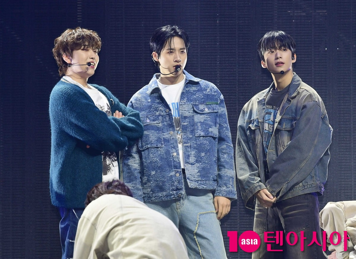 '컴백' B1A4 "데뷔 13년차지만 후배들한테 배우기도…반도 못 보여줘"