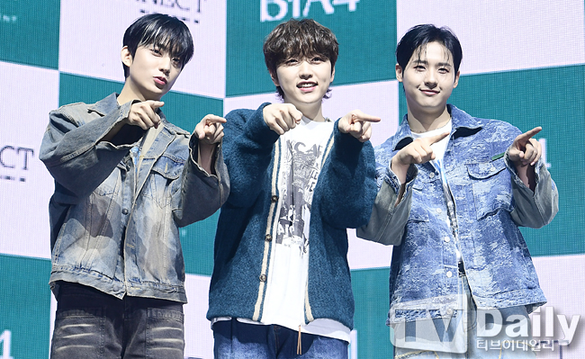 B1A4 "13주년, 큰 축복…팬들과 행복하게 쭉 함께할 것"