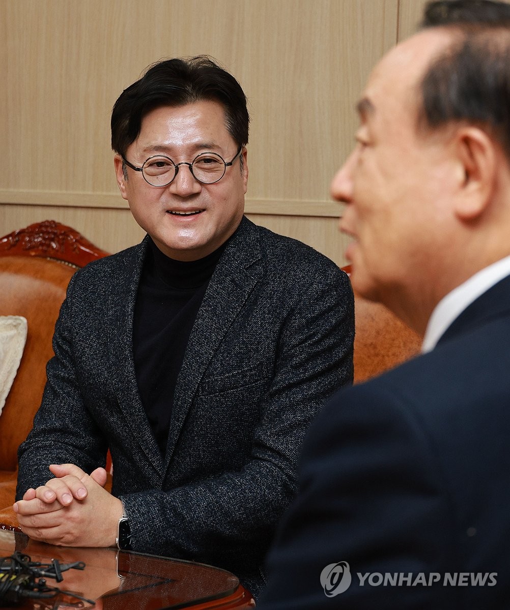 한국교회총연합 찾은 홍익표 원내대표