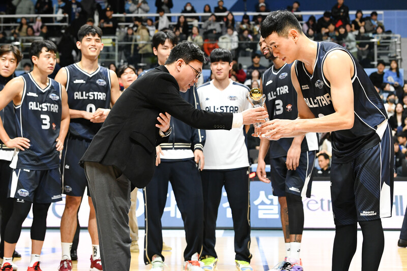 [24 KBL 올스타] ‘넷플릭스’의 마음 훔친 이관희, 올스타전에서도 가장 핫했다