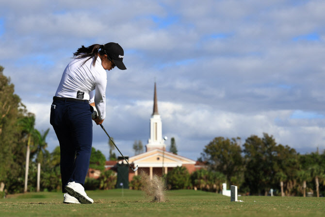 김세영, LPGA 시즌 첫 대회 1R 2타 차 공동 4위…루키 이소미 14위