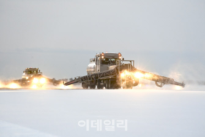 퇴역 전투기 엔진으로 제설차량을?…공군 'SE-88'을 아시나요[김관용의 軍界一學]