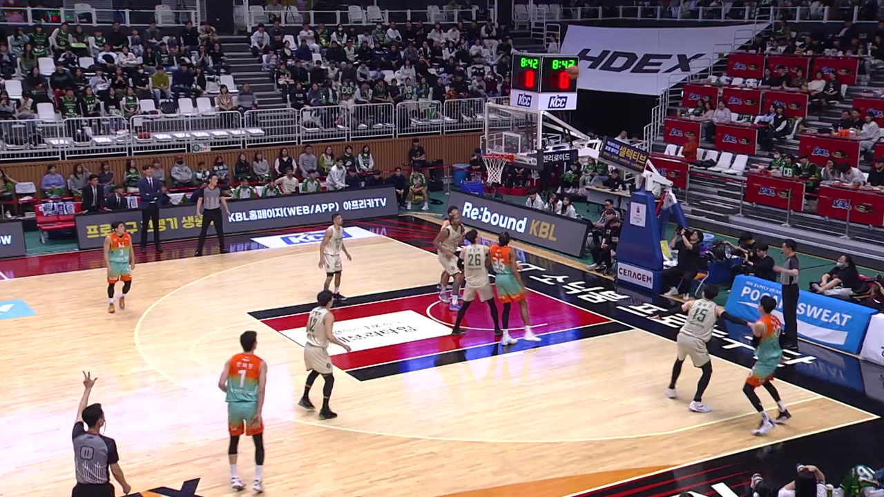 kt, DB와 1·2위 맞대결에서 승리...4연승 상승세