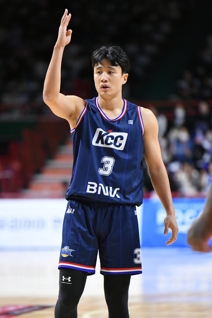 허웅-존슨 나란히 23점, KCC 가스공사 제압 [SS현장]