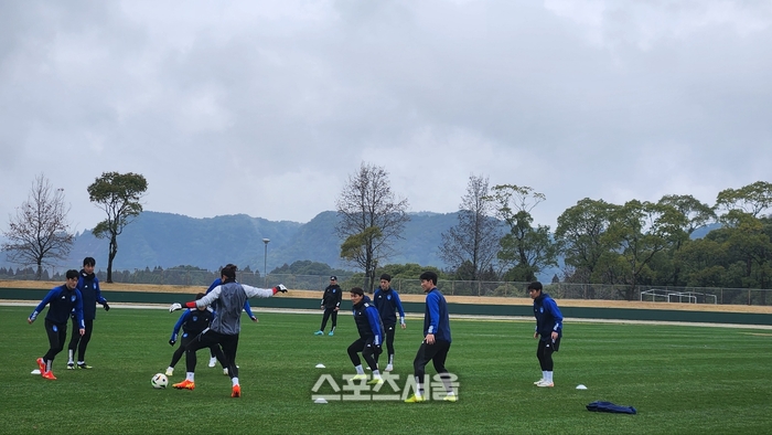 ‘3연패 대업 도전’ 울산 홍명보 감독 “준우승하던 팀이 두 번이나 우승하면 얼마나 밉겠냐, 정신적 준비 관건” [SS가고시마in]