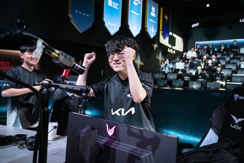 [LCK] 7시간 ‘퍼즈 지옥’ 속 반환점 돈 'LCK'