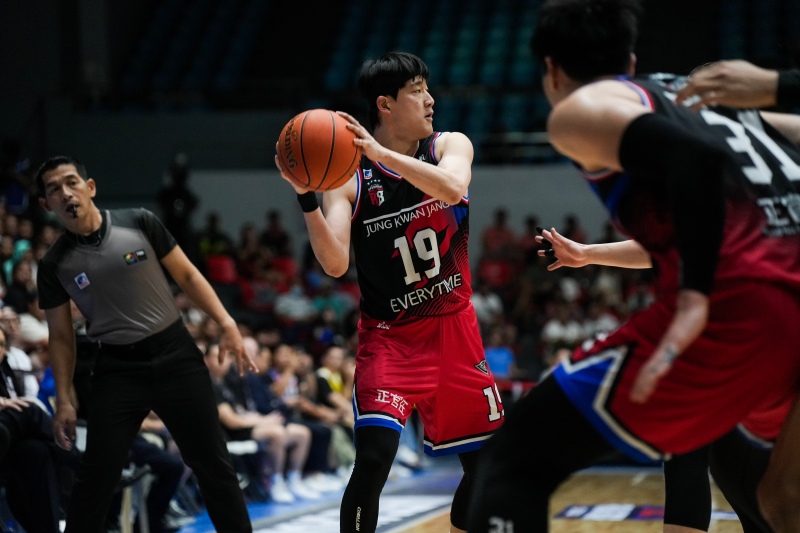'워니+오재현 56점 합작' SK, 정관장 꺾고 2년 연속 EASL 결승 진출