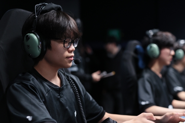 HLE-DK 나란히 10승 달성