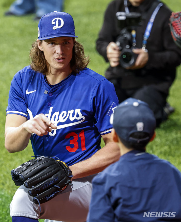 설명하는 글라스노우