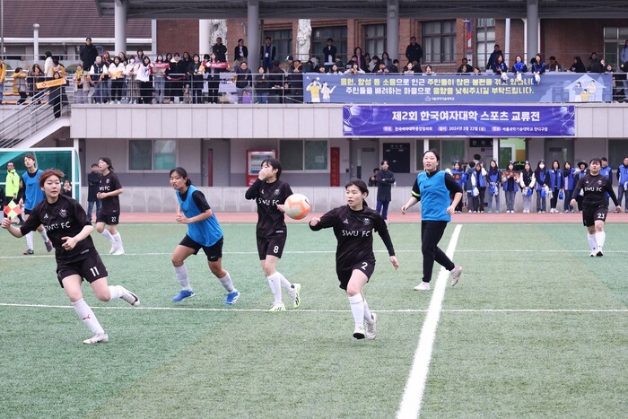 ‘여자 대학 축구 최강자’ 누구?…“마음 놓고 공 찰 공간 절실”