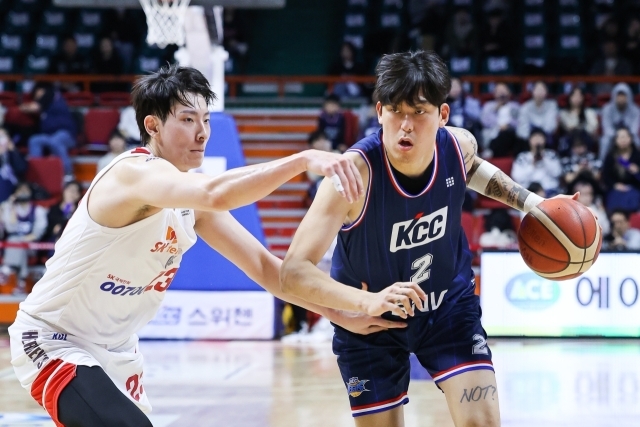 KCC·SK 6강PO 맞대결 앞두고 철저한 전력 감추기, KCC 23점차 완승, 최준용·허웅 3점슛 8개 합작, SK 워니 15점