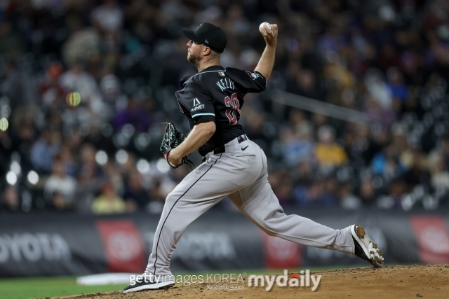 SK에서 48승했는데 ML에서 50승이라니…한미통산 100승 눈앞, 36세 KBO 역수출 신화 ‘독보적’