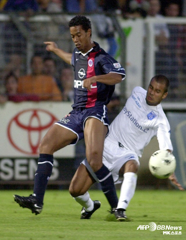 PSG·바르셀로나 ‘모두 몸담았던’ 전설 호나우지뉴, ‘이강인 선발’ UCL 8강 1차전 직관 중