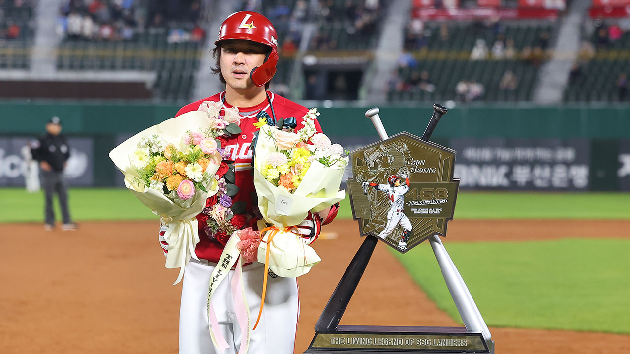 SSG 최정, 468호 홈런‥이승엽 넘어 통산 홈런 1위 신기록