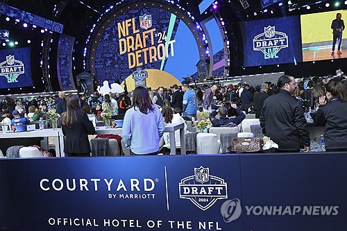 Courtyard by Marriott Hosts Passionate NFL Fans At The Courtyard Inner ...