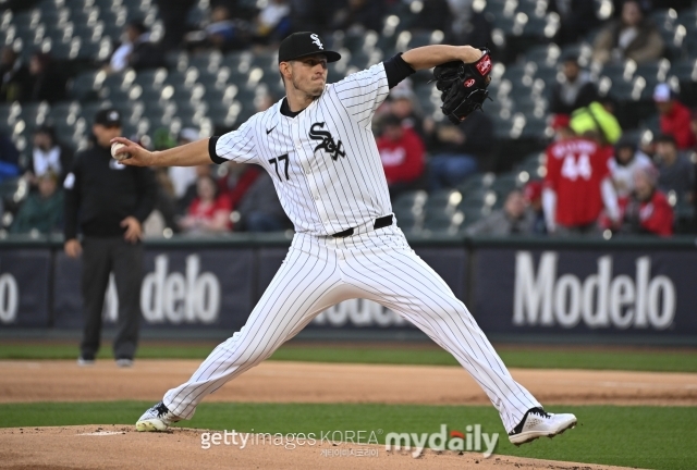 KBO 평정한 괴물은 ML에서도 맹폭…두산에서 8승 했으니 ML 1승은 아니야 ‘113km, 반전드라마’