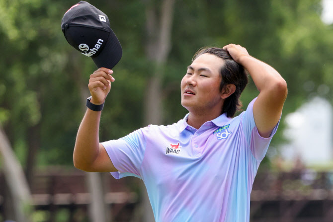 7언더파 몰아친 김성현, 더 CJ컵 2R 공동 9위…선두권 경쟁 돌입