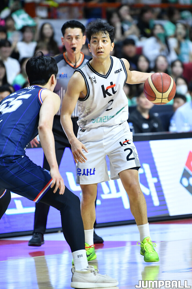 [파이널 프리뷰] ‘패배=우승 물거품’ 위기의 KT, 에이스 허훈 앞세워 0% 기적 도전