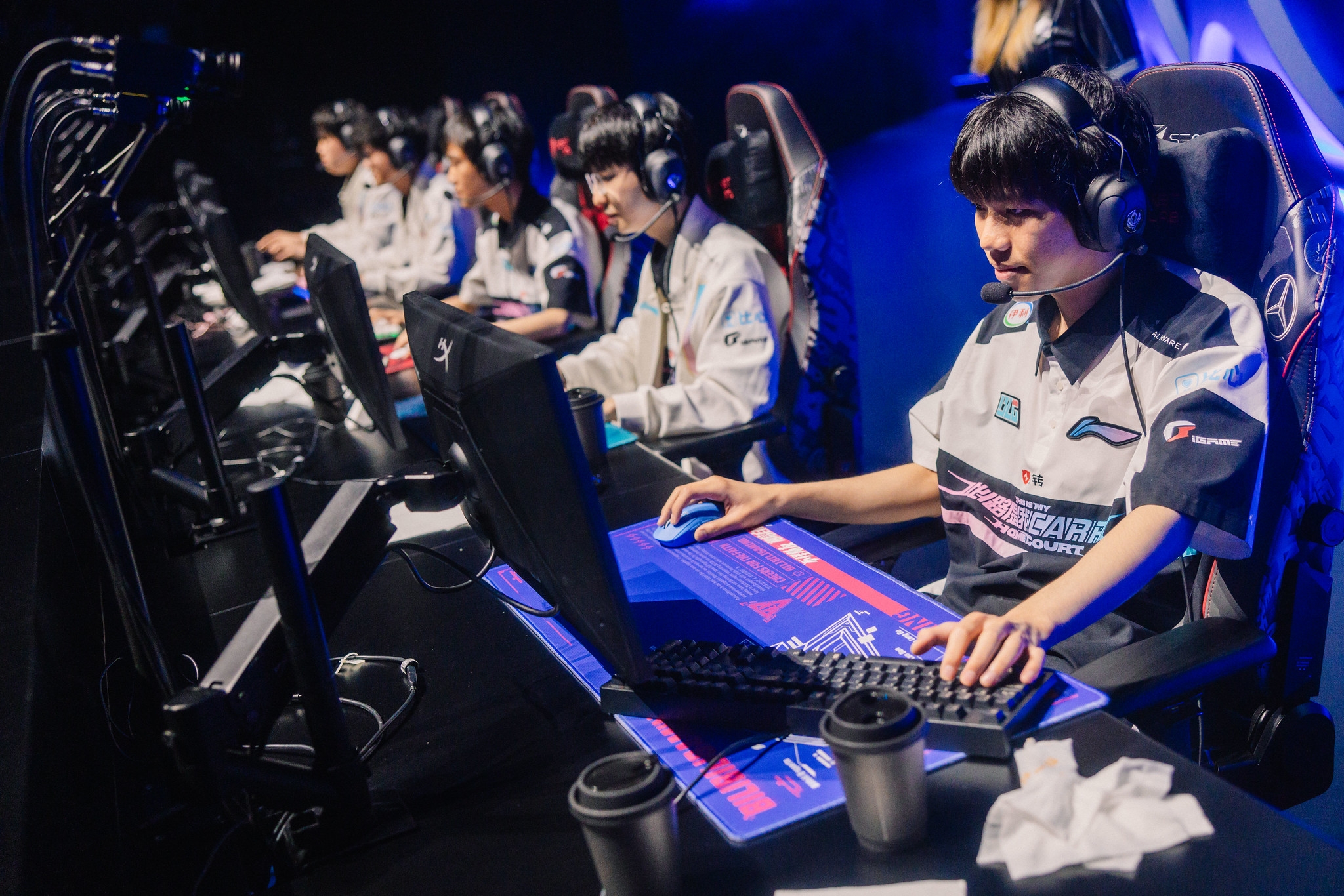 [MSI] BLG, 풀 세트 접전 끝에 PSG 꺾고 승자 2R 진출
