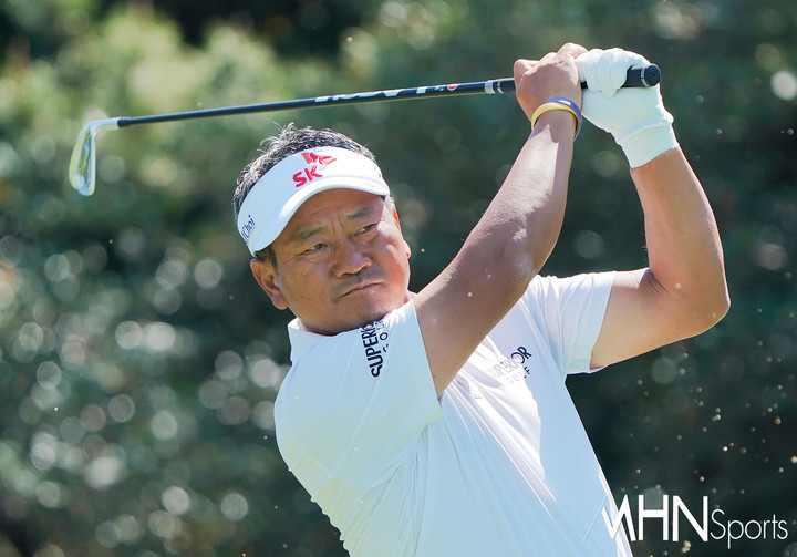 '혼자만 다른 골프장에서 쳤나?'..KPGA 투어 17승 청신호 켠 최경주 "목표를 우승으로 수정"